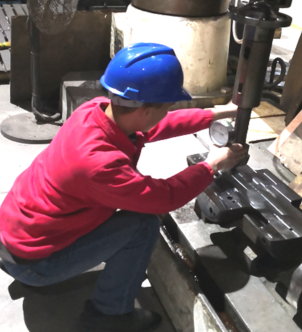 API 6A 16C Handwheel Reduction Structure Turbine Worm Actuated Choke Valve